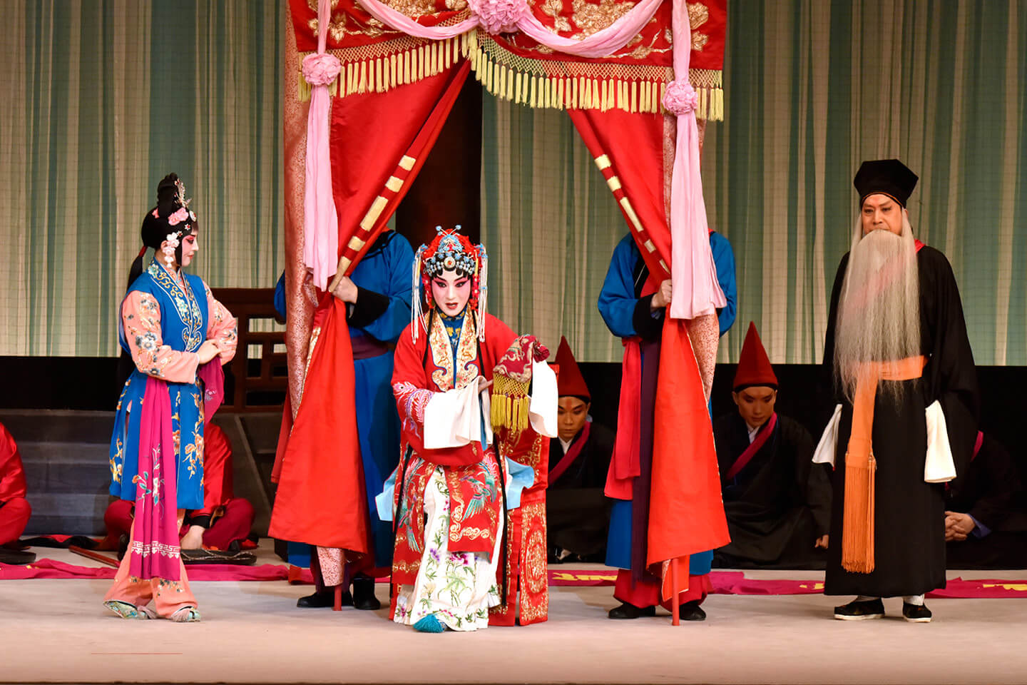 Interview with Yu Kuizhi and Li Shengsu of the China National Peking ...