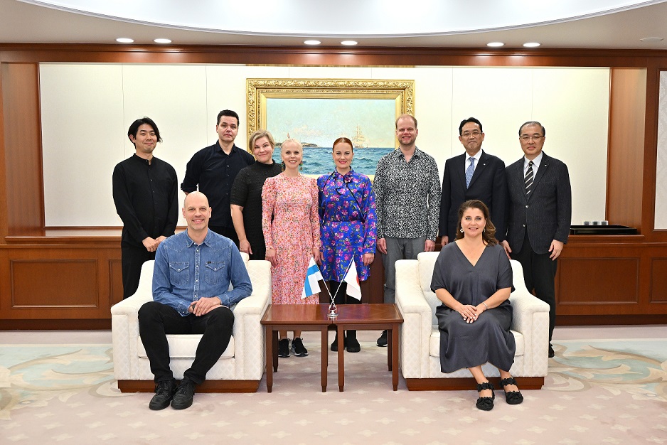 Rajaton visits Min-On in Tokyo | English - Min-On Website