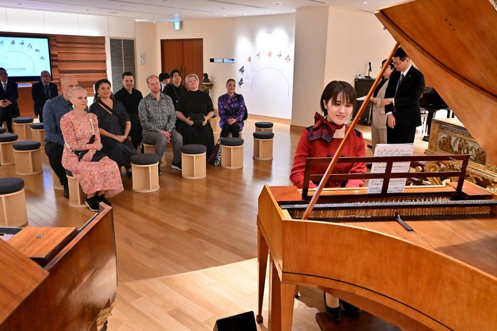 Rajaton visits Min-On in Tokyo | English - Min-On Website