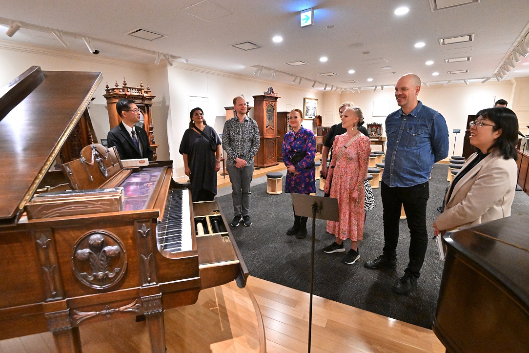 Finnish acappella group Rajaton opens Tokyo show with embassy officials ...